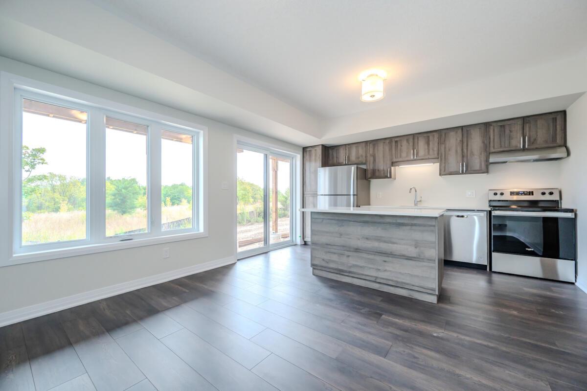 J39-15 Stauffer Woods Trail - Activa